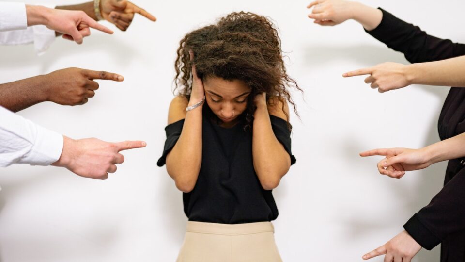 Resumo de misofonia: você sabe o que representa esta síndrome?